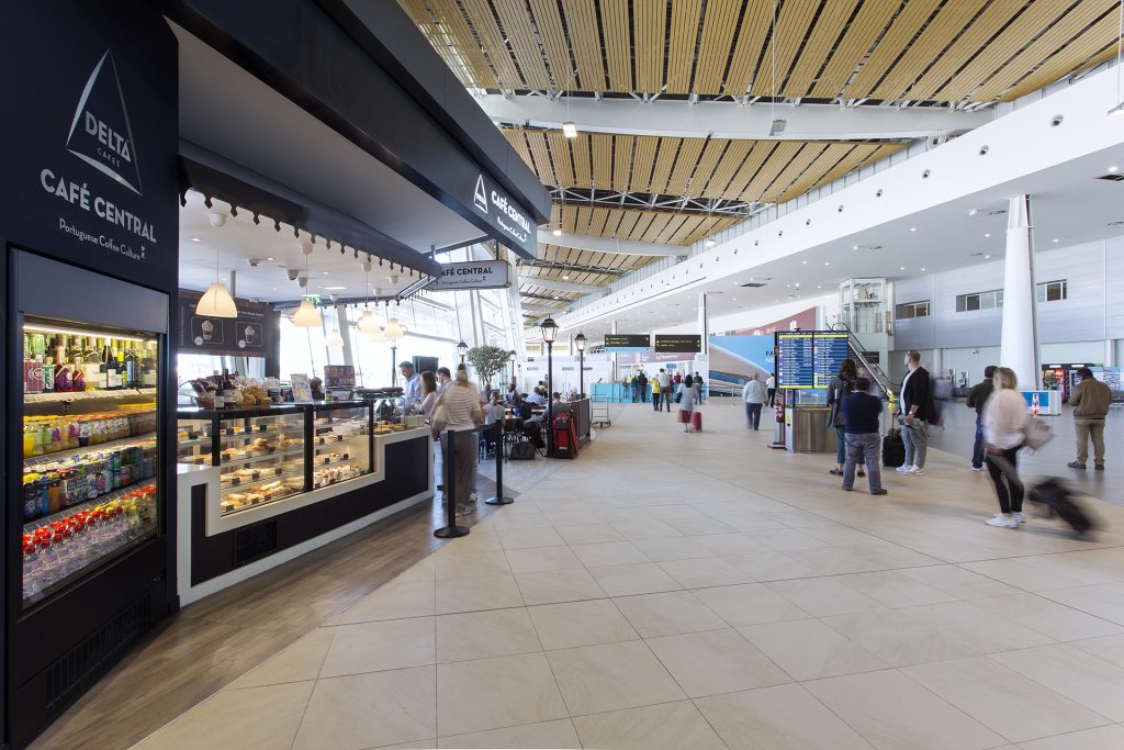 Delta Café Central – Mão Livre Design